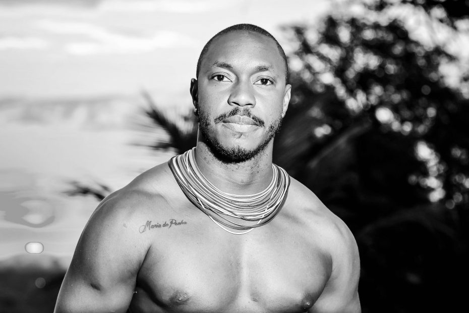 Tiago Barbosa: Actor, Cantante y Modelo negro en Madrid.